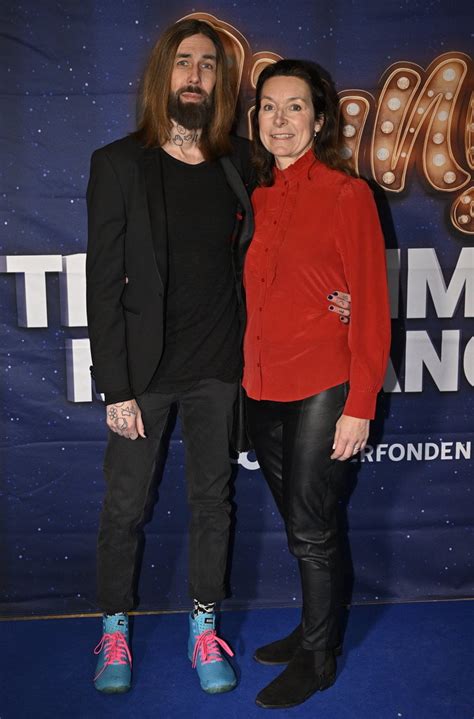 Allt Om Micael Dahlen Fru Barn Böcker Och Tatueringar