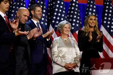 트럼프의 욱하는 성격 다잡은 여성 백악관 비서실장에[피플in포커스] 뉴스1