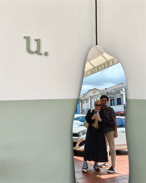 Bunga Isme Sudah Sah Bergelar Isteri Amzar Sabri