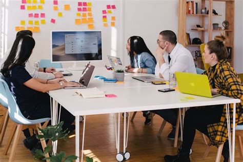 How To Manage Multiple Clients Efficiently