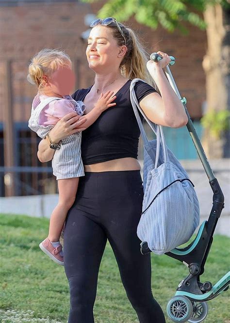 Amber Heard Tumblr Film Making Actrices Hollywood Braces Madame Cute Couples Choker Laura