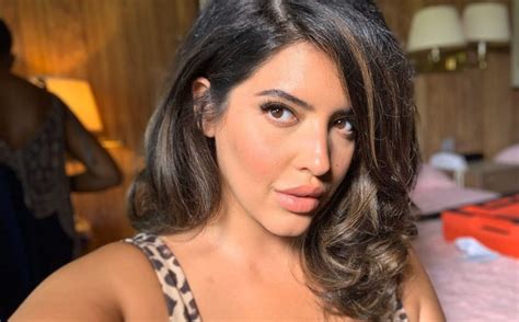 Denise Bidot All You Need To Know About The Plus Sized Model