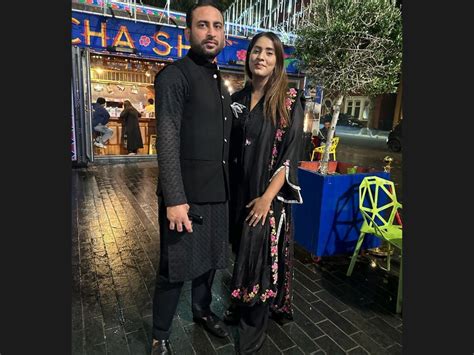 Asian Couple Makes Desi Cha Sha An Instant Hit In Uk With Matka Touch