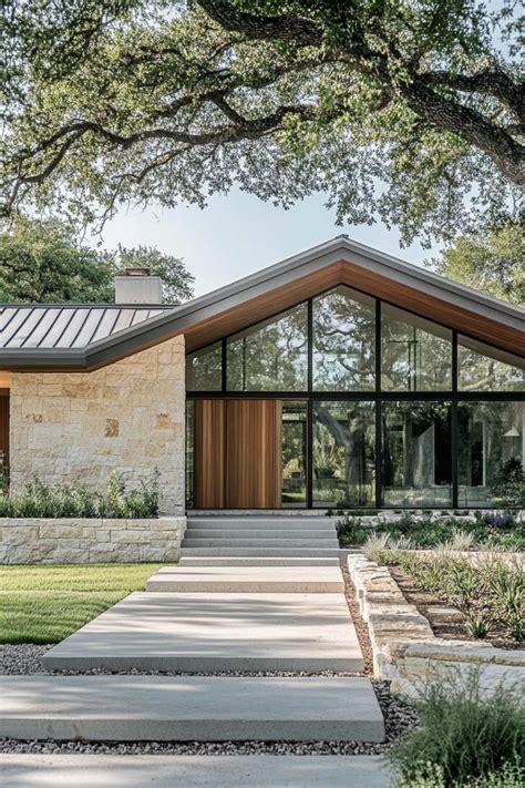 93 Rancher Houses That Celebrate Wide Open Living