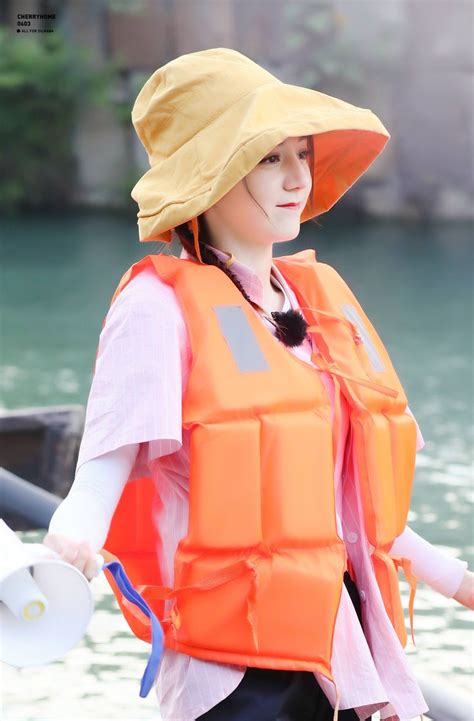Dilraba Dilmurat แฟชั่นดีไซน์เนอร์