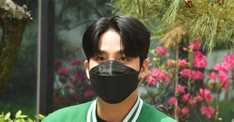 에이티즈 종호 빤짝빤짝 출근길 끝판왕~ 포토엔hd