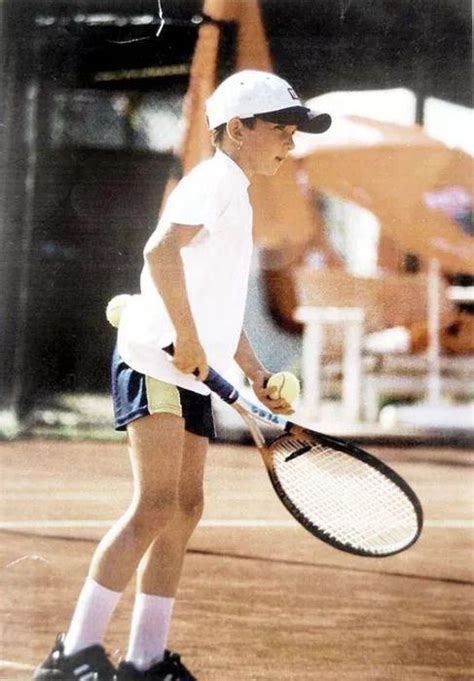 Simona Halep de nerecunoscut Cum arăta marea sportivă