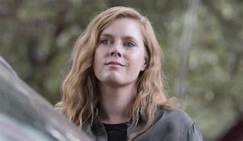 2019 Emmy Spotlight Amy Adams ‘sharp Objects Performance Cuts Deep