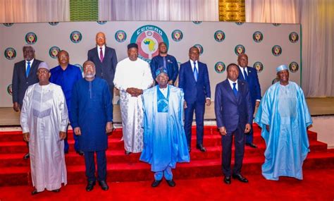 La Cedeao réagit à lannonce du retrait du Mali du Niger et du Burkina