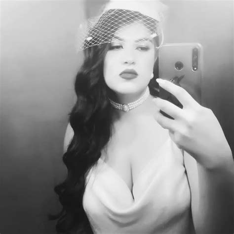 Silvia Hernandez Silviahernandez On Threads