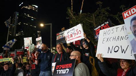 À la Une trois otages tués par erreur à Gaza Revue de presse internationale
