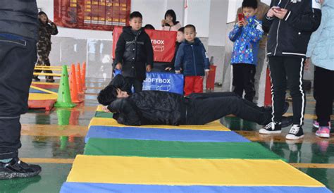 翻滚吧少年 翻滚吧 翻滚吧牛宝宝 第2页 大山谷图库