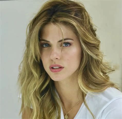 Stephanie Cayo Biography Height And Life Story Super Stars Bio