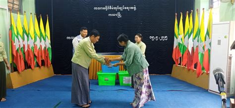 ကသာမြို့မှ မီးဘေးသင့်အိမ်ထောင်စု ၄ စုအား ကယ်ဆယ်ရေးပစ္စည်း၊ အိမ်ဆောက်ပစ္စည်းနှင့် ဆန်ရိက္ခာဖိုးမ