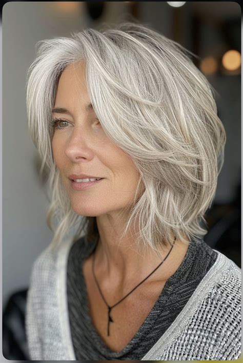25 Iconic Short Shag Haircuts For Older Women To Refresh Your Look In