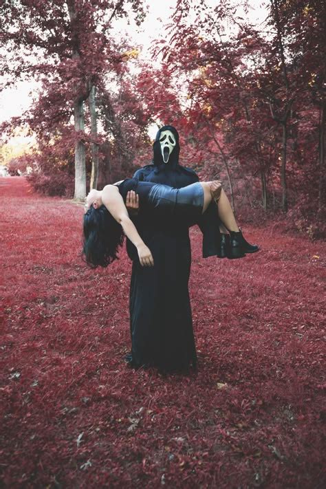 Ghostface Couple Photoshoot