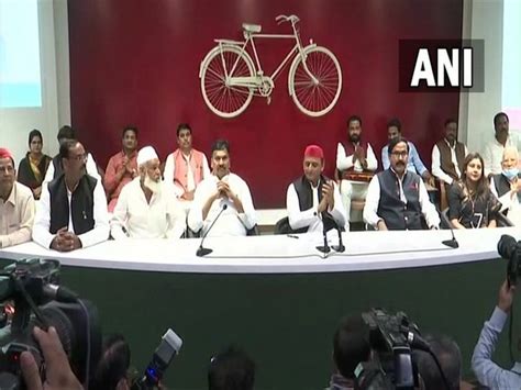 Six Suspended Bsp Mlas One Bjp Legislator Join Sp Ahead Of 2022 Up