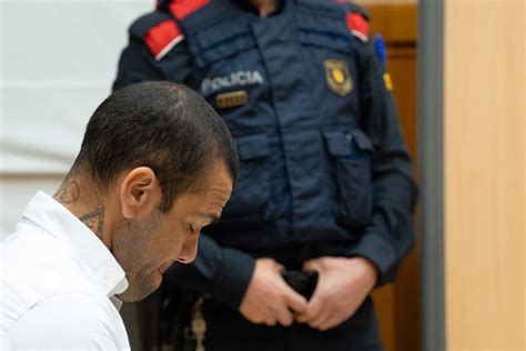 Caso Daniel Alves Vítima Reafirma Que Foi Estuprada Por Jogador