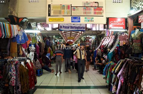 Beringharjo Market Uncover The Secrets Of Yogyakartas Oldest Market