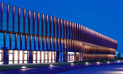 How To Illuminate A Glass Sunblinds Facade