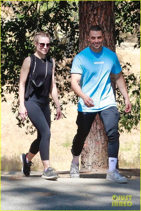 Kristen Bell Hugs It Out With Benjamin Levy Aguiler After Hiking
