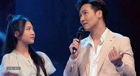 Showbiz 196 Thủ Khoa đầu Vào Của Vtv9 Mạnh Trường Khoe Con Gái 14 Tuổi