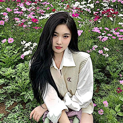 Pin By Isha On Gurl Ulzzang Girl Beautiful Chinese Girl Girl