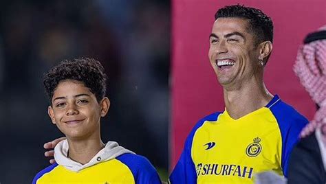 رویای پدر و پسری رونالدو در تلاش برای هم‌بازی شدن با کریستیانو جونیور