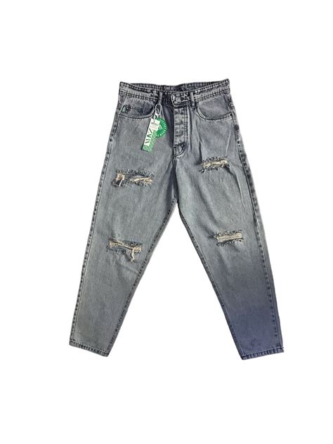 خرید شلوار مام فیت مردانه در مدل ها و طرح های متنوع همهمه بوتیک