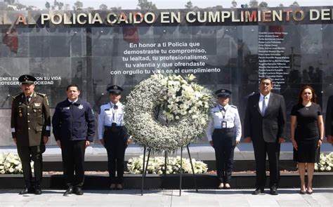 Rinden homenaje póstumo a policías asesinados en Jolalpan Puebla