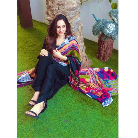 Inaya Khans Feet