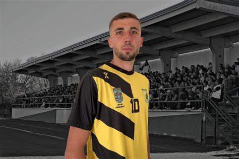 Povratak Miljenika Publike Amar Smailović Ponovo U Dresu Podgrmeča