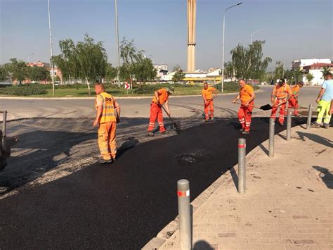 Asfaltohet Pjesa E Tjetër E Rrugës Fehmi Lladrovci