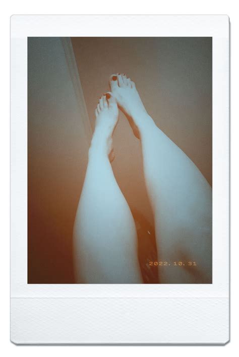 Mikaela Whitteds Polaroid Collection Is Ridiculous 🍑🥵🙏🏻 R Polaroidnudes