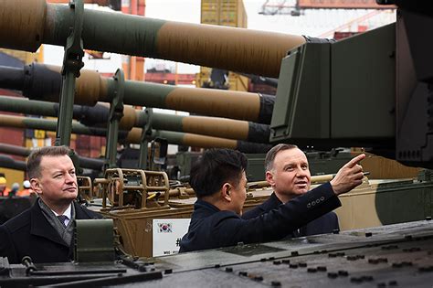 Świętokrzyscy parlamentarzyści chwalą koreańskie dostawy broni