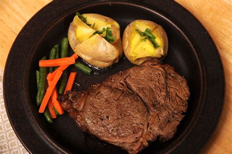 2 Ways To Cook Rib Eye Steak In The Oven So It S Tender According To A