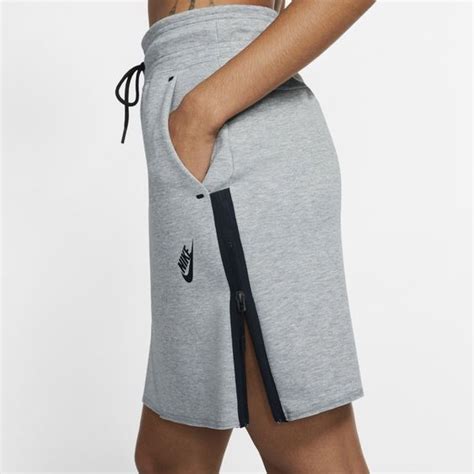 Pin by Олга on Спортивная одежда | Womens skirt, Clothes, Sports wear ...