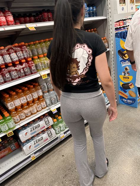 Oc Grocery Store Latina In Gray Flares Spandex Leggings And Yoga