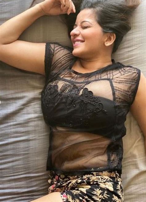 Bhojpuri Actress Monalisa Bold Photos Viral On Social Media भोजपुरी
