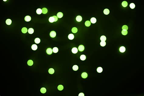 ボケの背景暗い背景に光の緑の明るいぼやけたテクスチャ お祝いのストックフォトや画像を多数ご用意 お祝い まぶしい やわらか