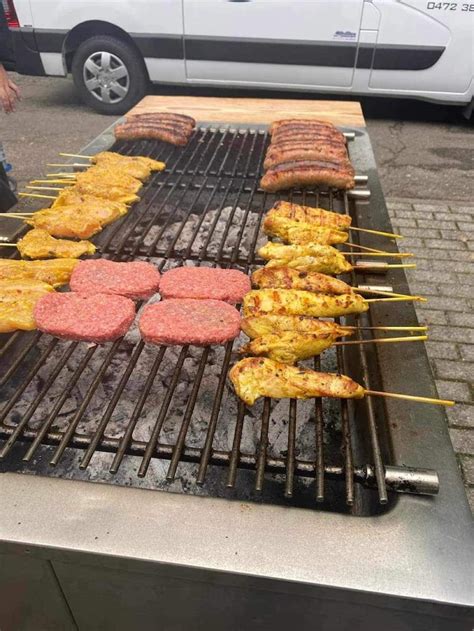 Jubilarissen In De Bloemetjes Gezet Begijnendijk Hlnbe