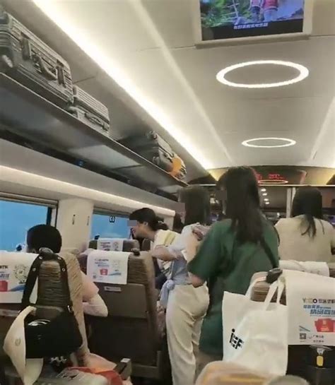 高鐵駛經桂林誤闖童話世界 乘客湧窗邊打卡 西九龍出發都經桂林西站【附班次資料】｜juicy叮 星島日報