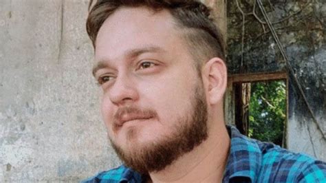 Cantor Sertanejo Morre Ao Ser Atingido Por 20 Tiros Na Frente Da Noiva
