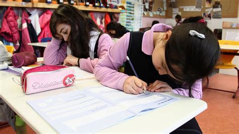 От днес до 5 юли се подават документите електронно на седмокласниците в класирането за прием в