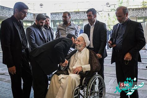 حضور سیدمجتبی خامنه‌ای فرزند رهبر انقلاب در دانشگاه تهران عکس