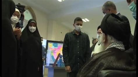 دیدار علیرضا احمدی‌روشن فرزند شهید هسته ای دکتر مصطفی احمدی روشن با رهبر معظم انقلاب نماشا