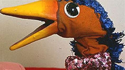 Emu Peck On Tv Mirror Online