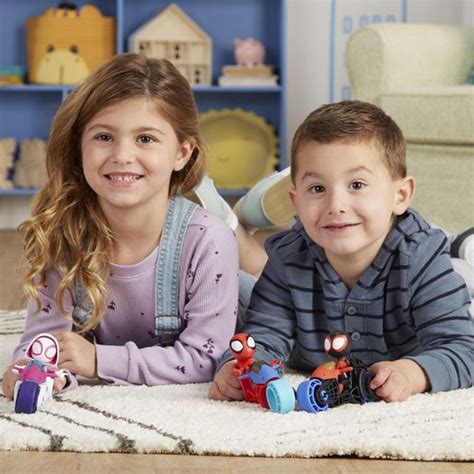 Spidey And His Amazing Friends Spidey With Motorcycle Playset The