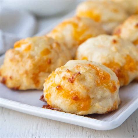 Easy Bisquick Cheddar Biscuits Bisquick Recipes Bisquick Cheddar