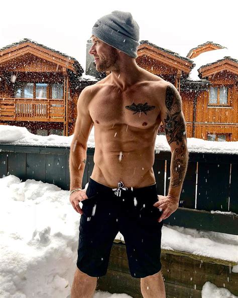 Ryan Phillippe Goes Shirtless In The Snow — And Shows Off His Fit Physique